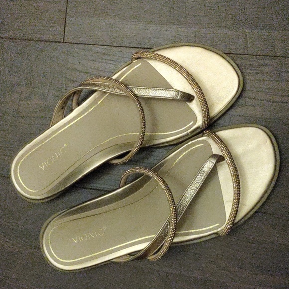 Vionic | Shoes | Vionic Prism Sparkling Thong Sandals | Poshmark